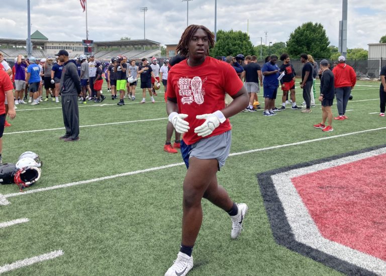 Ohio State Freshman Offensive Tackle Carter Lowe Sheds Black Stripe ...