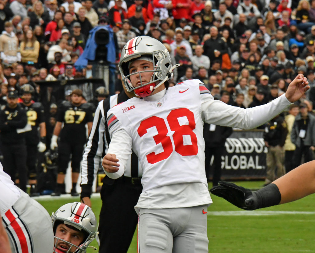 Buckeye Leaves: Fielding, Igbinosun, Simon Stand Out In 20-13 Win Over ...